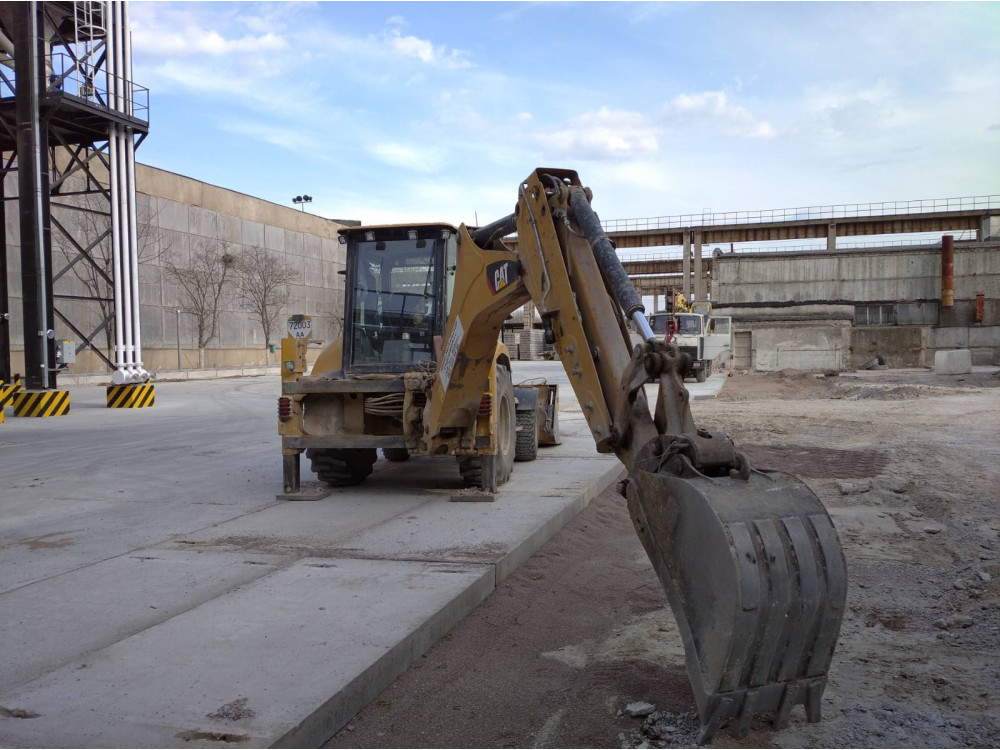 Оренда Екскаватор-навантажувач Caterpillar 428F2 Київ і область