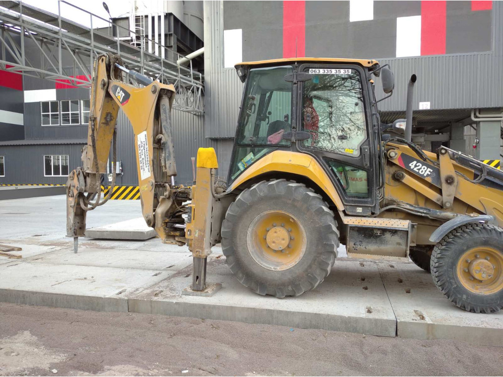 Аренда Экскаватора Caterpillar 428F2 Киев и область