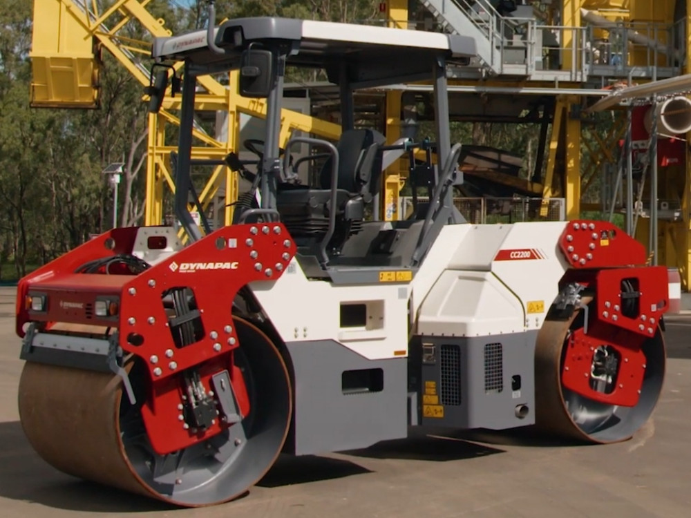 Аренда Дорожного катка DYNAPAC CC2200 Киев и область