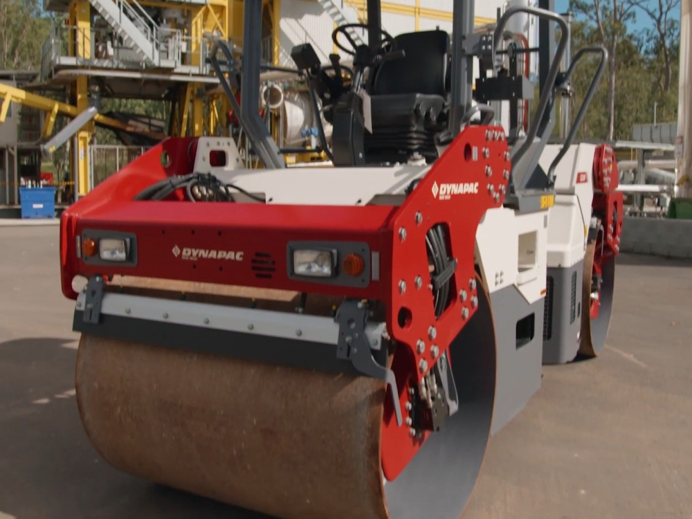 Оренда Каток дорожній DYNAPAC CC2200 Київ і область