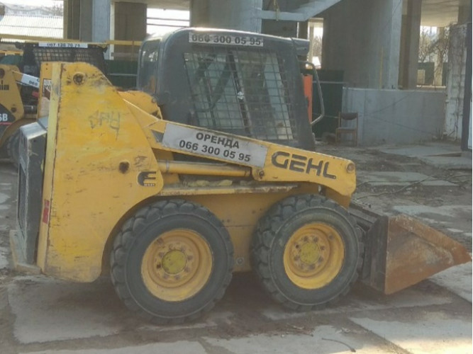Аренда Мини погрузчика GEHL 4240E Киев и область