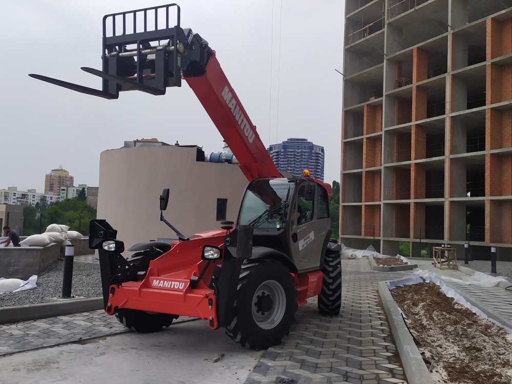 Оренда Телескопічний навантажувач Manitou MT-X 1440 Київ і область
